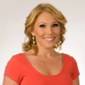 Elizabeth Hashagen News 12, Bio, Age, Husband, Net Worth, Salary