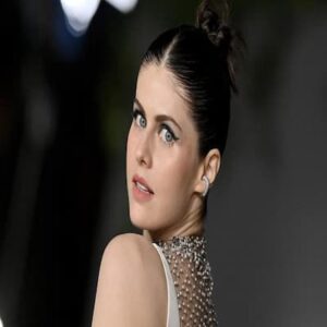 Alexandra Daddario Salary, Bio, Age, Family, Wife, Net Worth