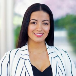 Lori Brown Bio, Age, Height, FOX 4, Salary, And Net Worth